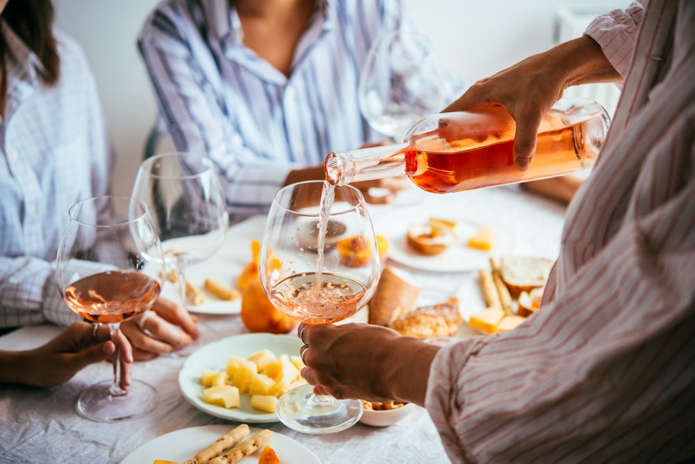 What is Orange Wine? The Ancient Winemaking Method Making a Modern ...